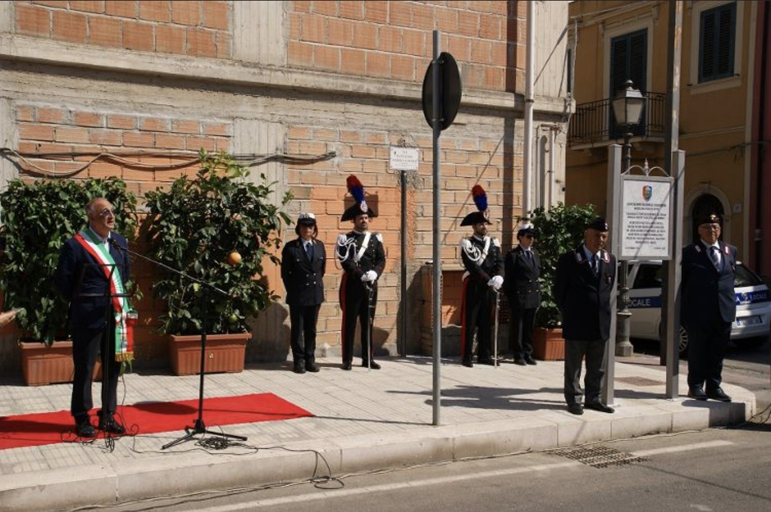 Barcellona pozzo di gotto. Scoperta targa in onore del carabiniere ...